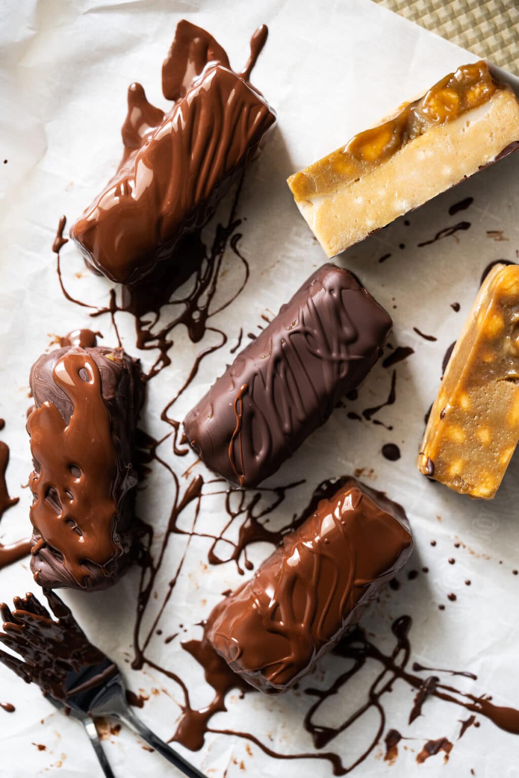 (Healthy!) Homemade Keto Snickers Bars - gnom-gnom