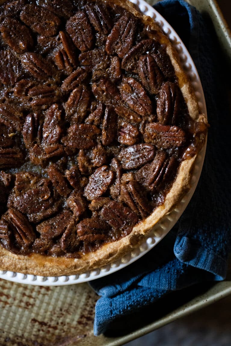 (Almond Flour!) Gooey Keto Pecan Pie 🦃 - gnom-gnom